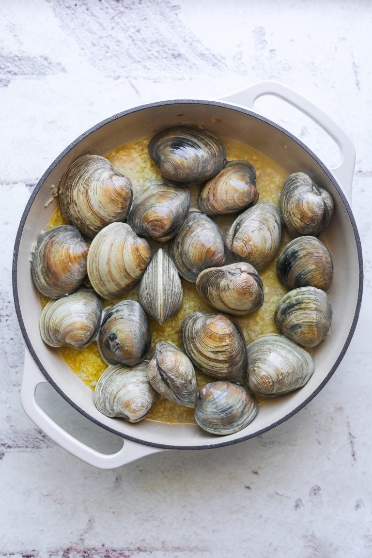 Steamed Clams with White Wine, Garlic and Butter - Craving California